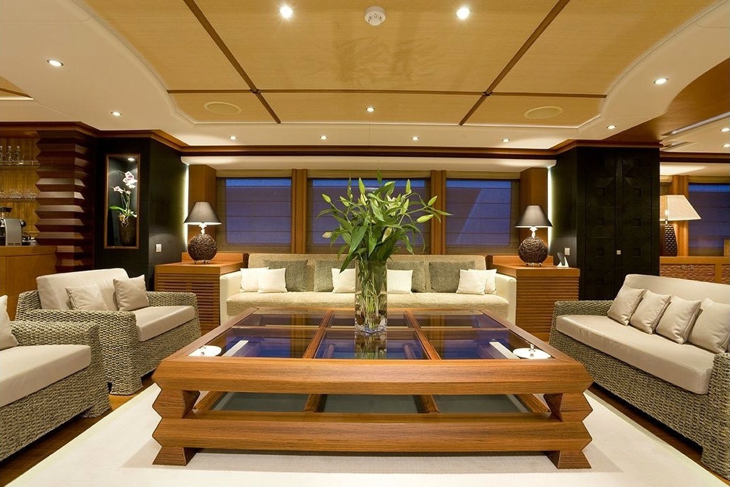 Yacht SIROCCO, Heesen Yachts | CHARTERWORLD Luxury Superyacht Charters
